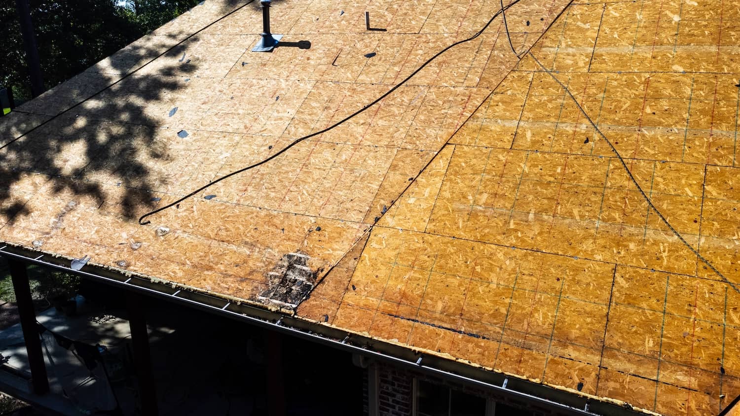 Does Roof Decking Experience Wear and Tear? | Atkinson Inspection Services